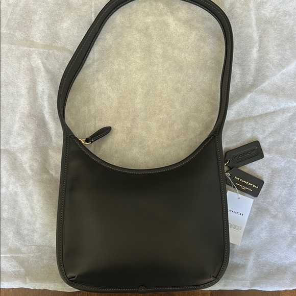 Coach | Bags | Coach Classic Curve Zip Black Leather Bag | Poshmark